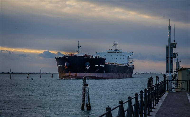 IOLCOS AMBITION - Vesseljoin