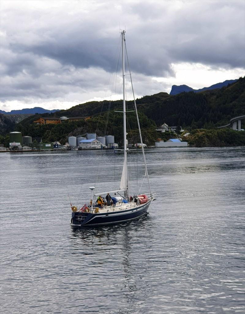 CHRISTINA HOLMEN - Vesseljoin