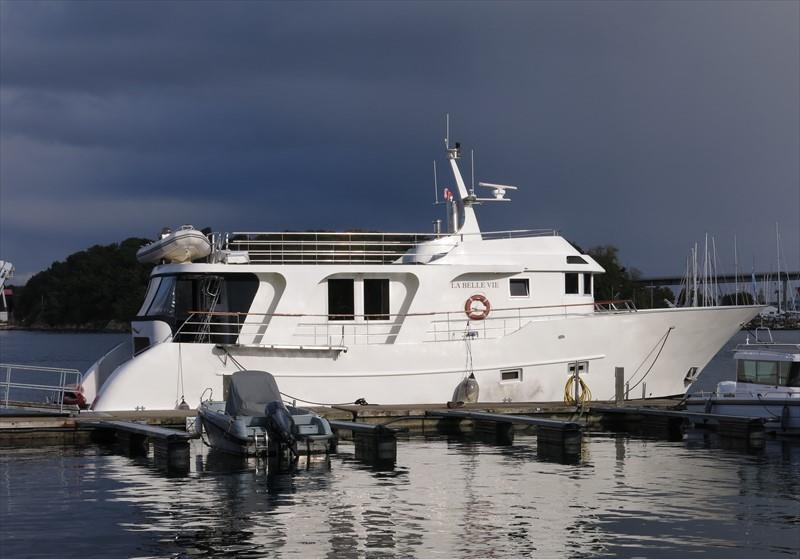 LA BELLE VIE - Vesseljoin