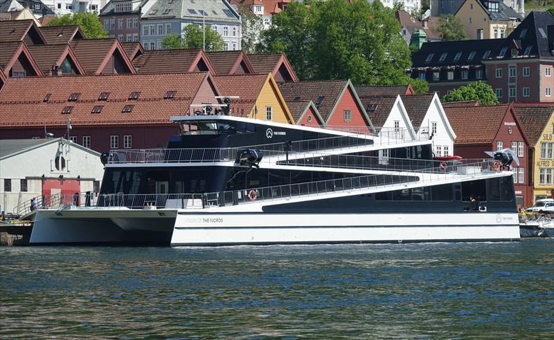 VISION OF THE FJORDS - Vesseljoin