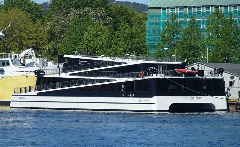 VISION OF THE FJORDS - Vesseljoin