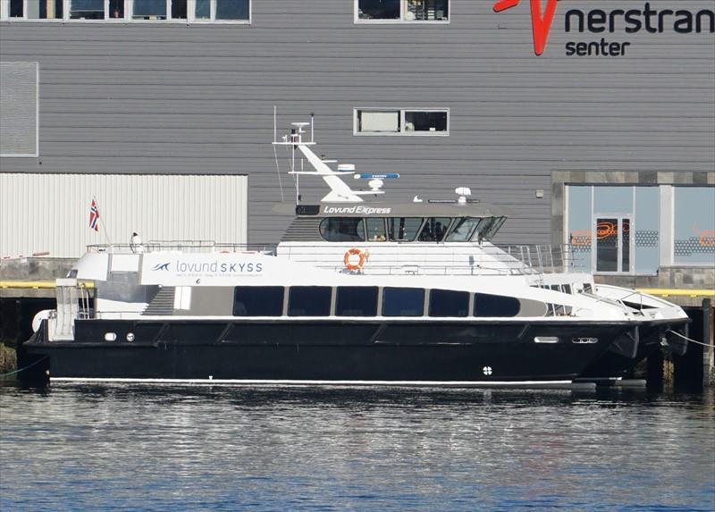 LOVUND EXPRESS - Vesseljoin