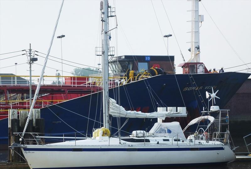 BY THE SEA - Vesseljoin