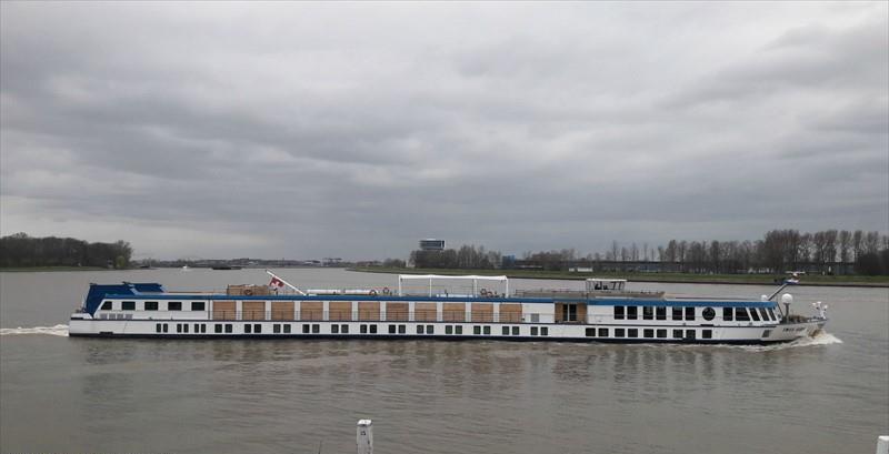 SWISS RUBY - Vesseljoin