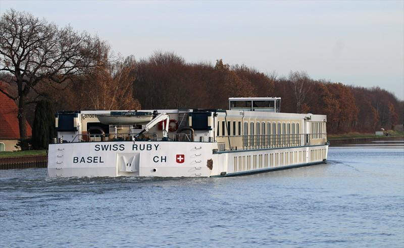 SWISS RUBY - Vesseljoin