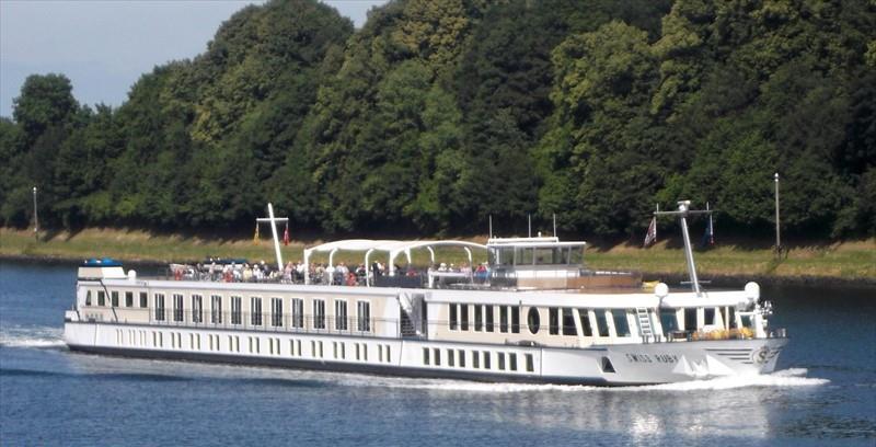 SWISS RUBY - Vesseljoin