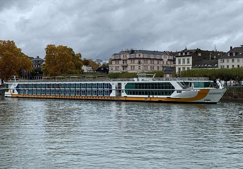 VISTA SKY - Vesseljoin