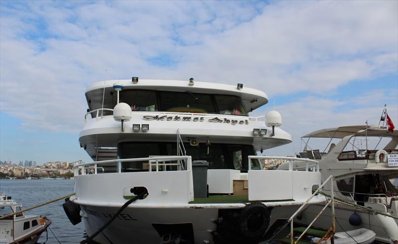 MEHMET AKYEL - Vesseljoin