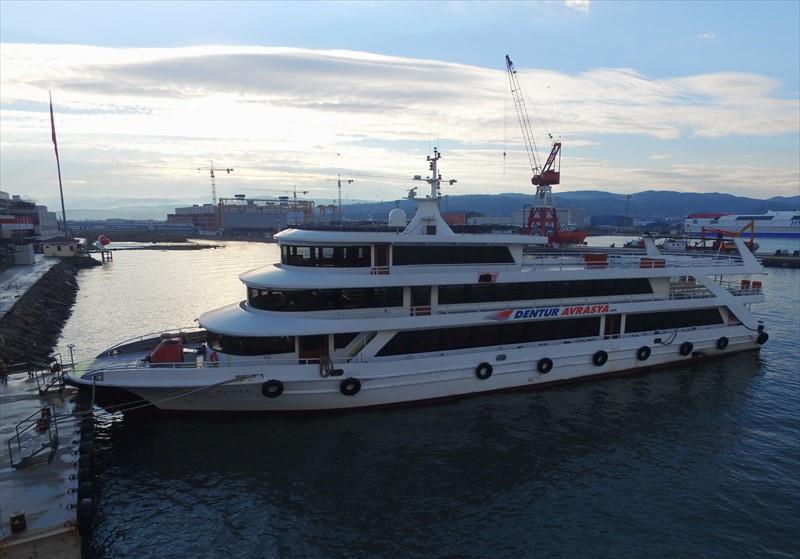 NIHAT KAPTAN - Vesseljoin