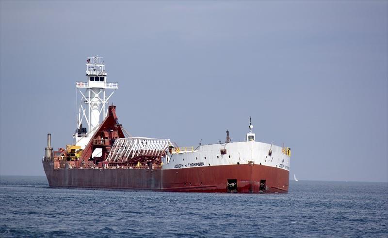 LAURA L VANENKEVORT - Vesseljoin