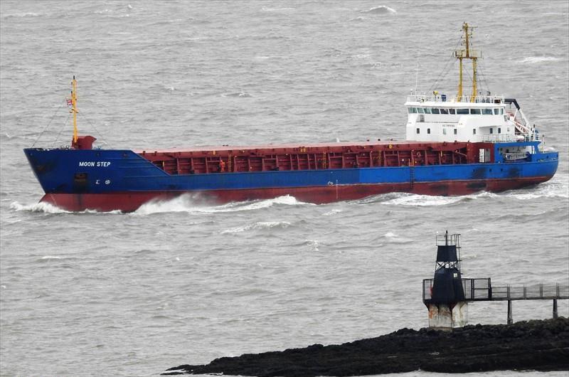 MOON STEP - Vesseljoin