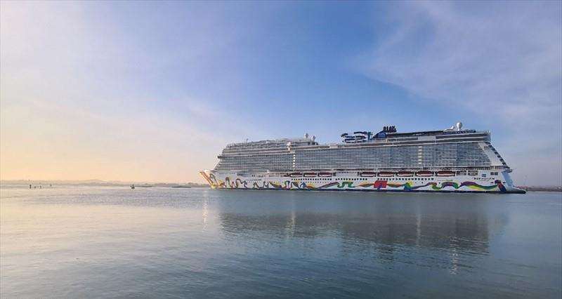 NORWEGIAN ENCORE - Vesseljoin