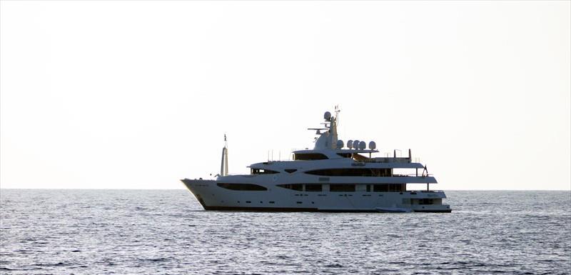 ROYAL RUBIN - Vesseljoin