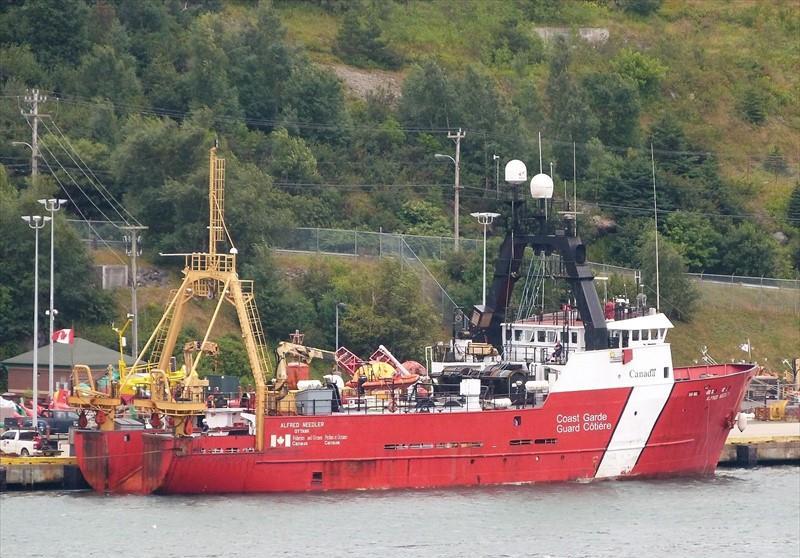 ALFRED NEEDLER - Vesseljoin