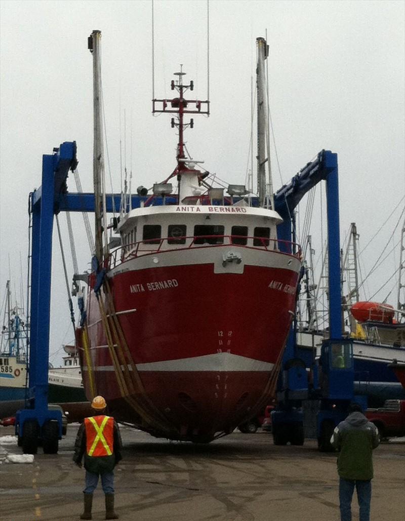 ANITA BERNARD - Vesseljoin