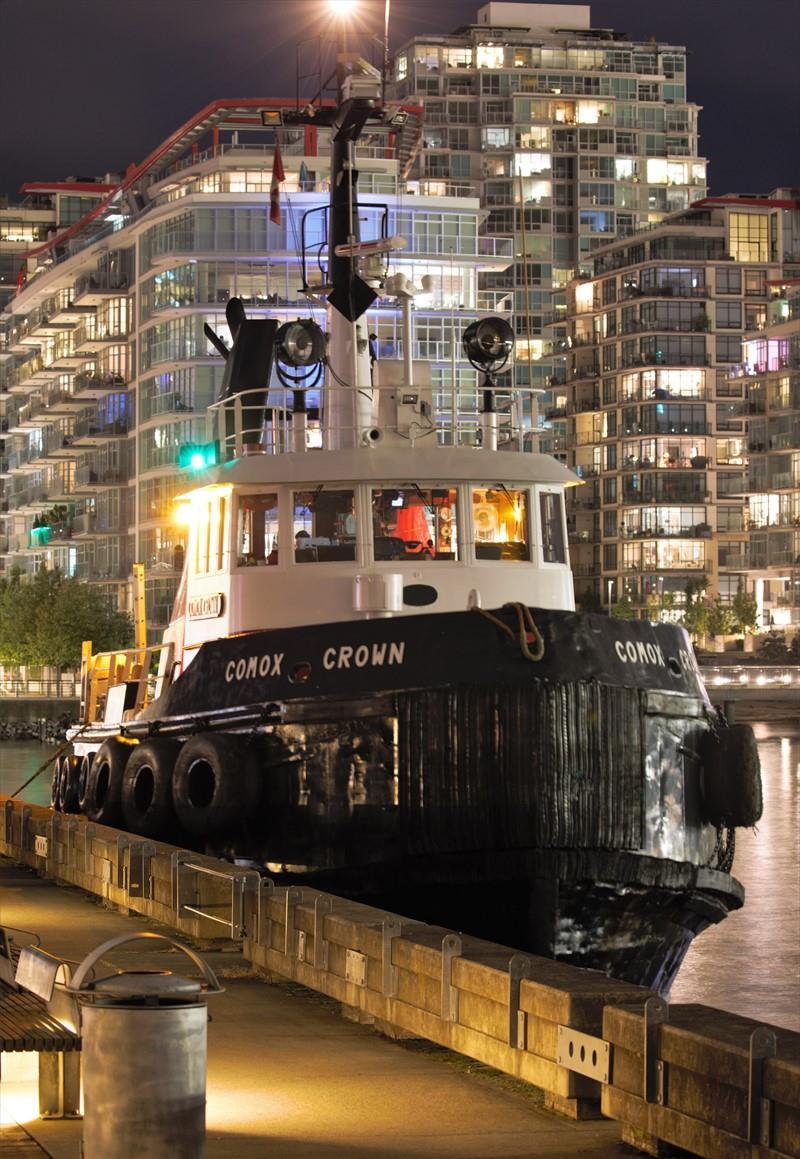 COMOX CROWN - Vesseljoin