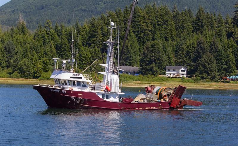 ISLAND SUN - Vesseljoin