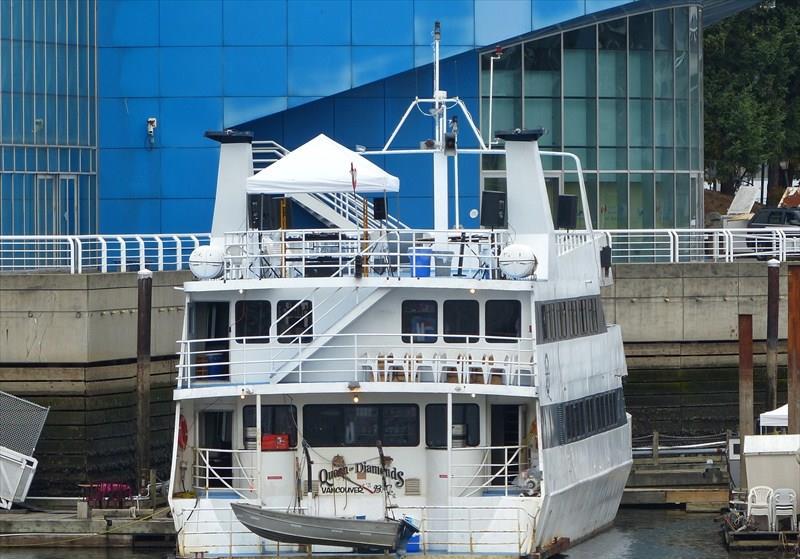 QUEEN OF DIAMONDS - Vesseljoin