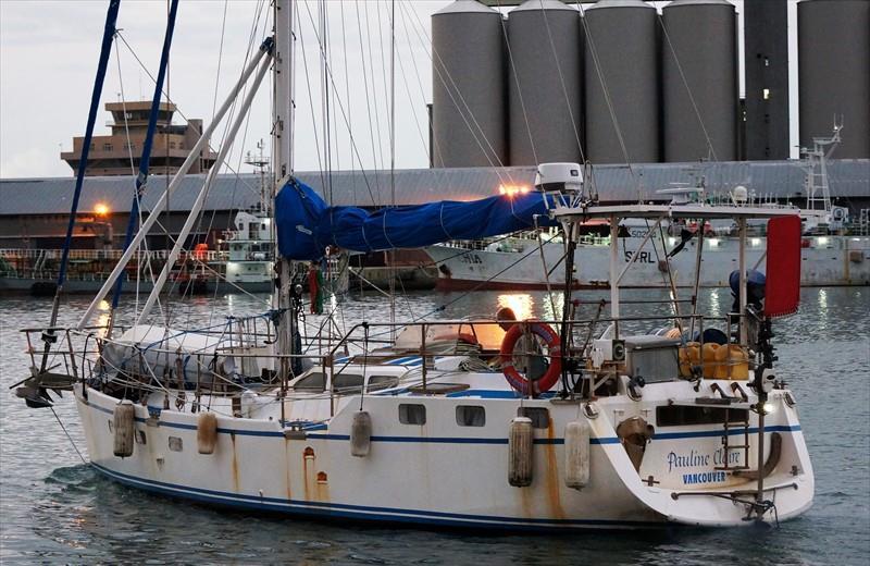 PAULINE CLAIRE - Vesseljoin