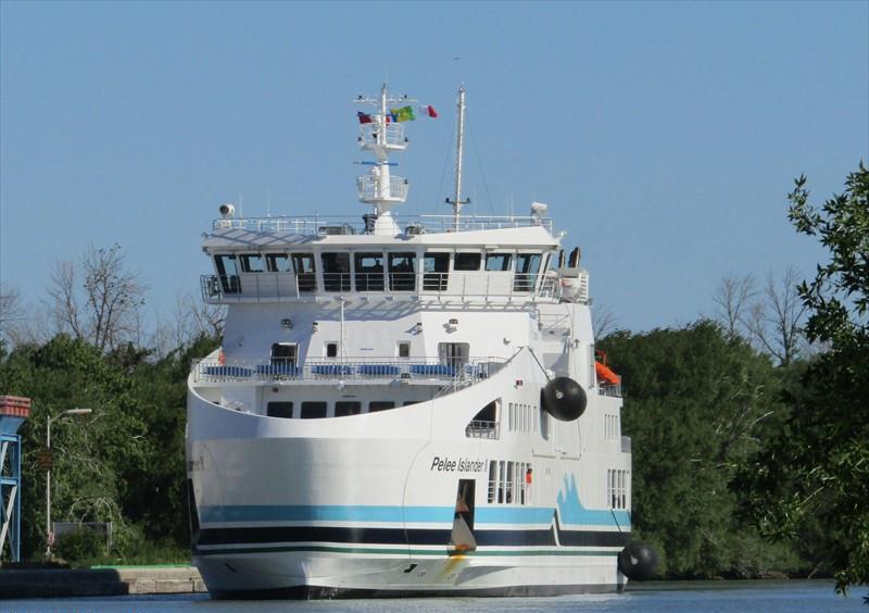 PELEE ISLANDER II - Vesseljoin