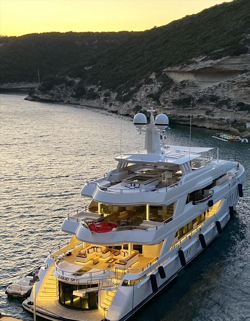 LIQUID SKY - Vesseljoin