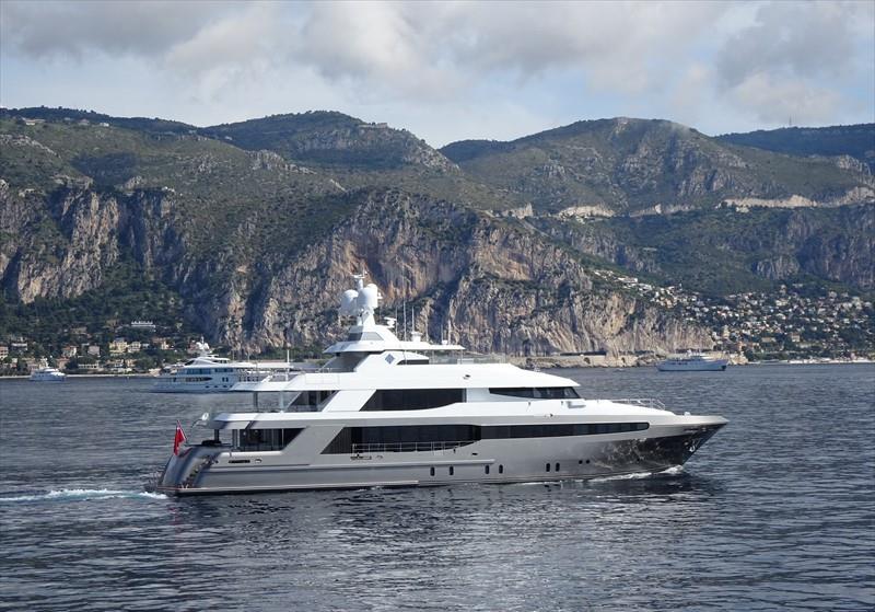 MUCHOS MAS - Vesseljoin