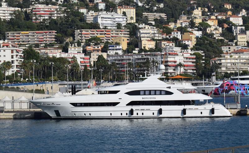 BOOK ENDS - Vesseljoin