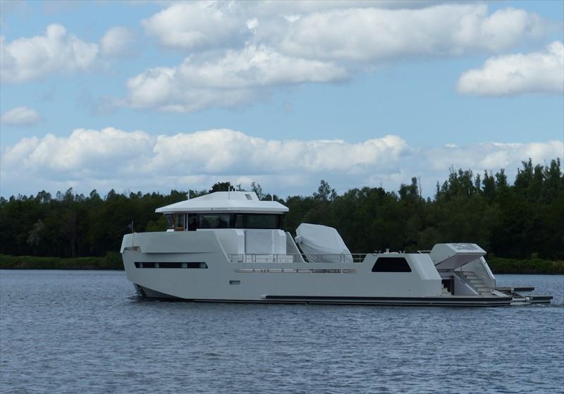 ROE SHADOW - Vesseljoin