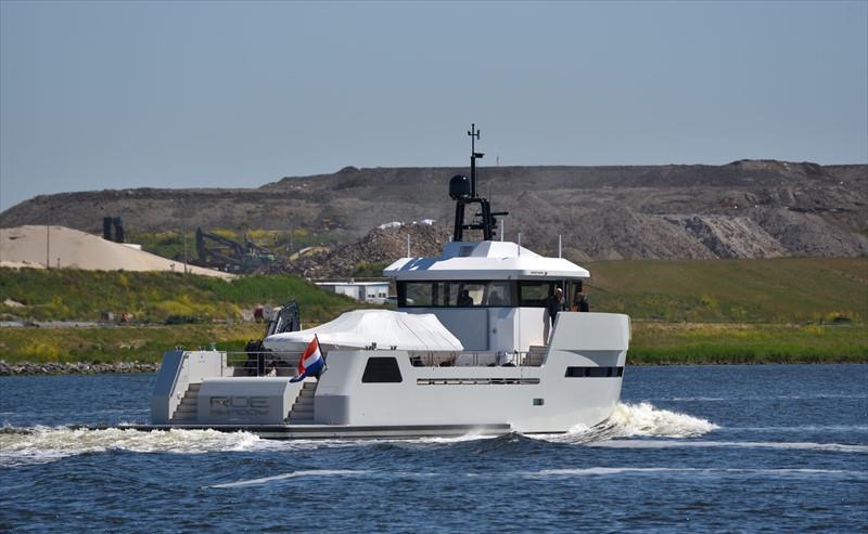 ROE SHADOW - Vesseljoin