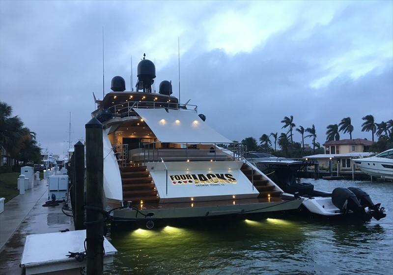 FOUR JACKS - Vesseljoin