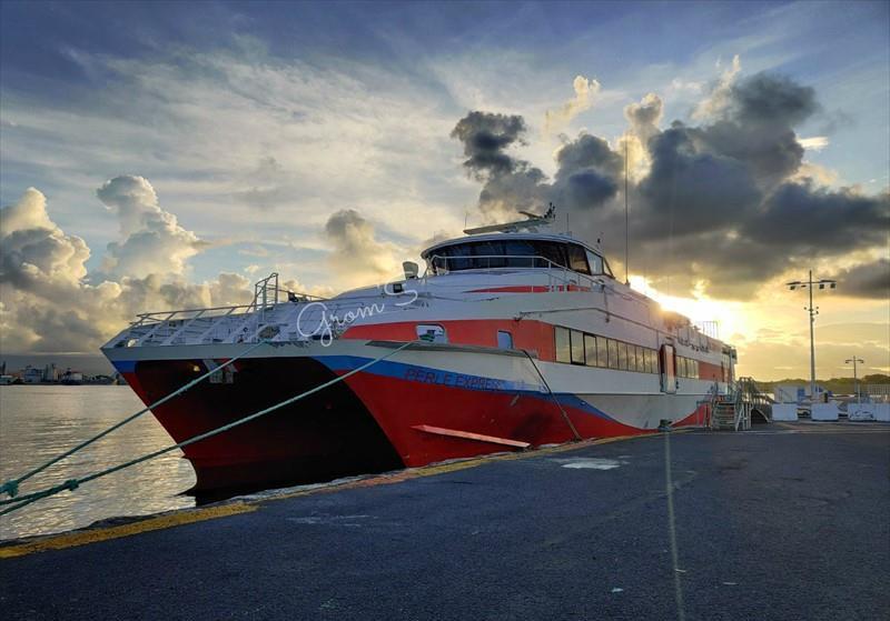 PERLE EXPRESS - Vesseljoin