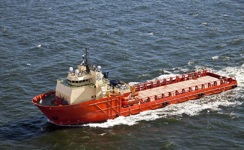 ALYSSA CHOUEST - Vesseljoin