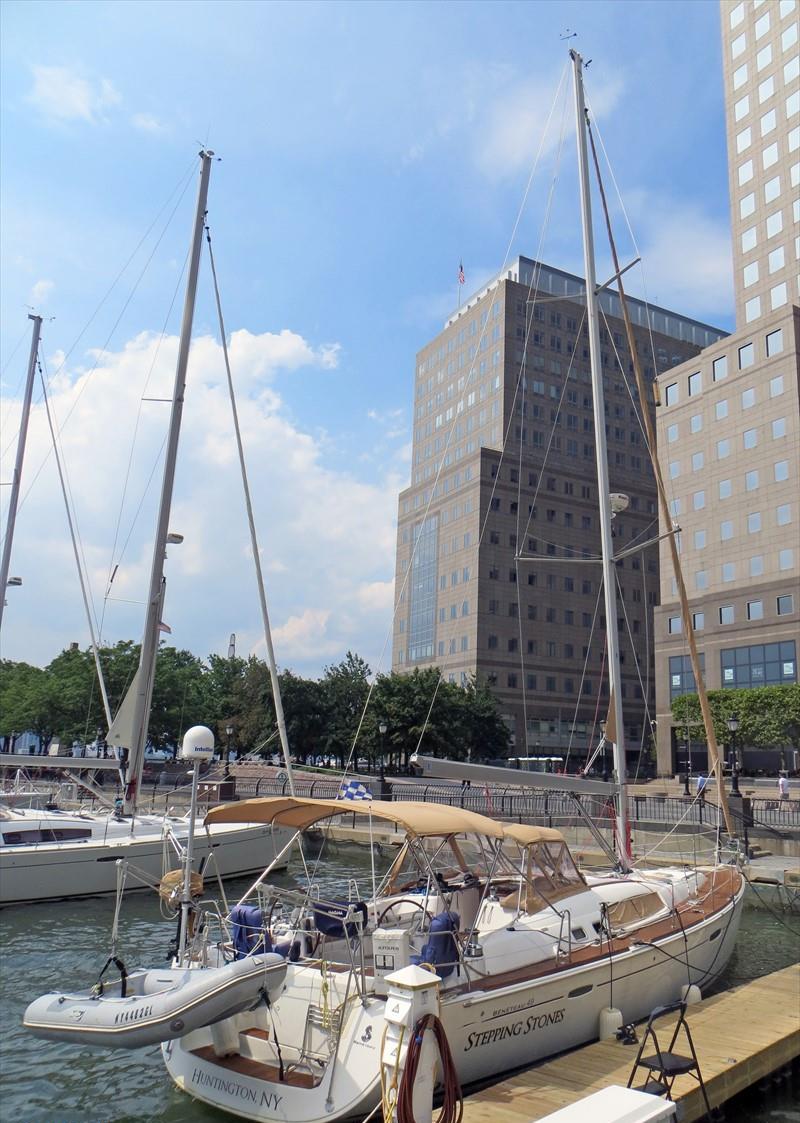 STEPPING STONES - Vesseljoin