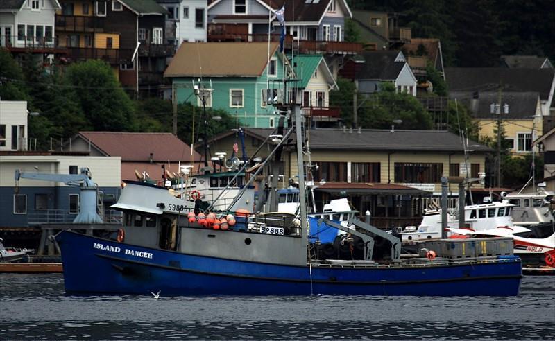 ISLAND DANCER - Vesseljoin