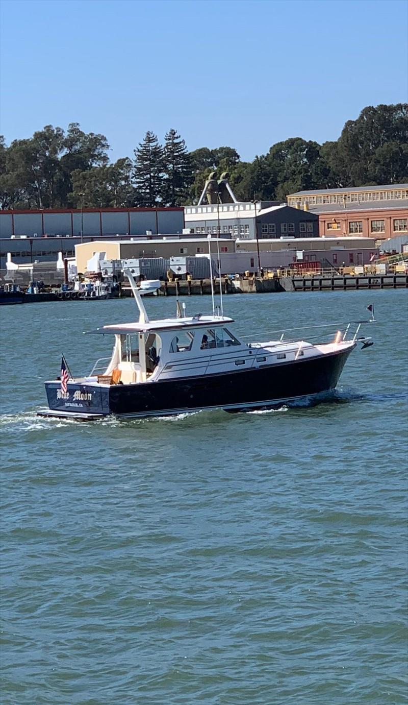 BLUE MOON - Vesseljoin