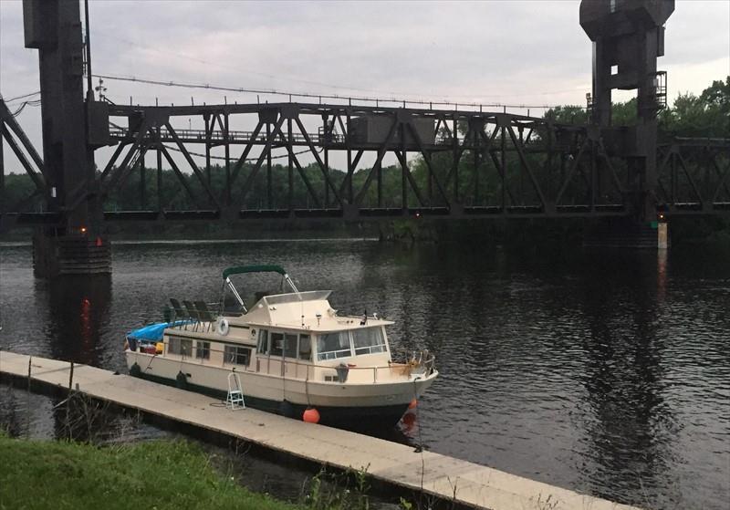 EMILY GRACE - Vesseljoin