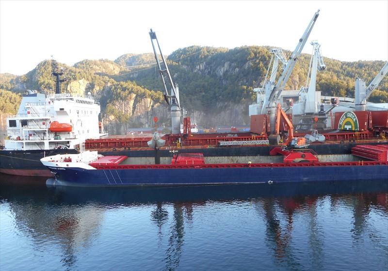 ELINA II - Vesseljoin