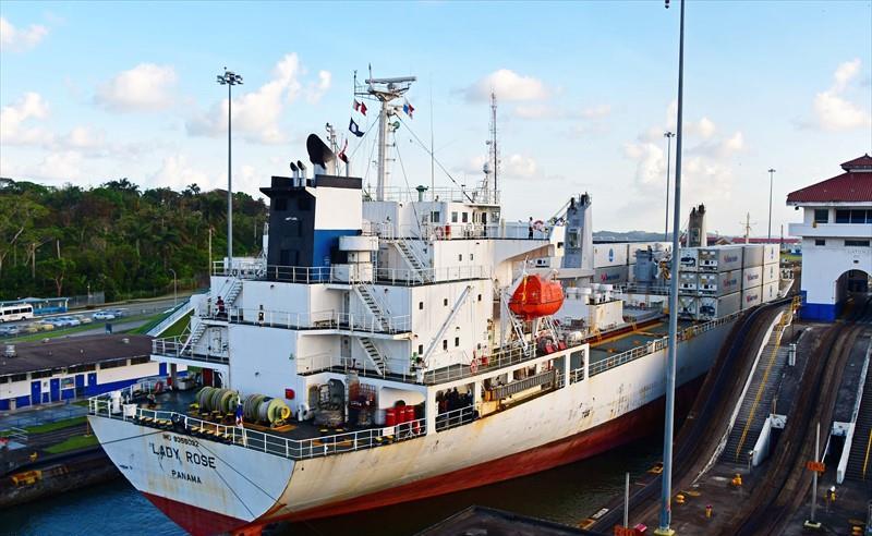 LADY ROSE - Vesseljoin