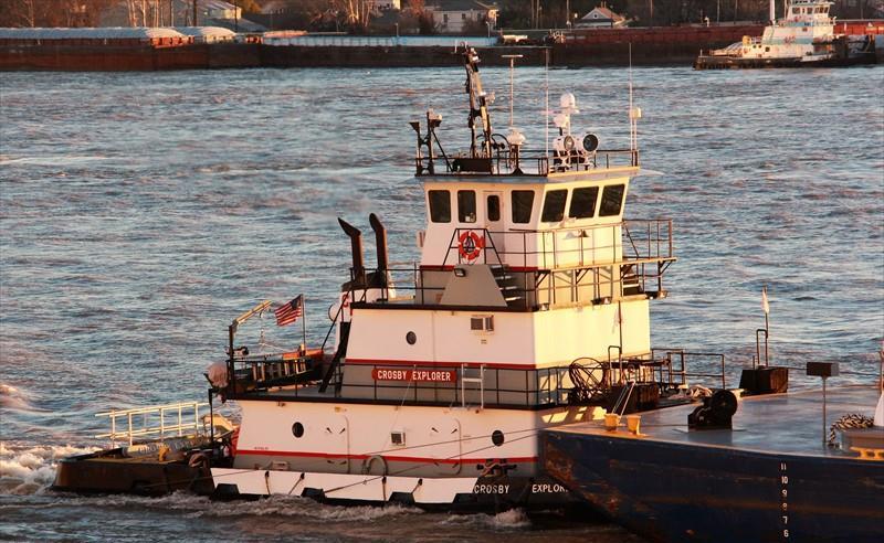 CROSBY EXPLORER - Vesseljoin