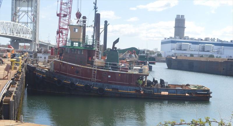 CHARLES JAMES - Vesseljoin