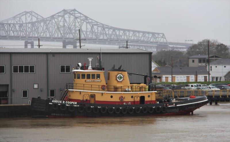 ANGUS R COOPER - Vesseljoin