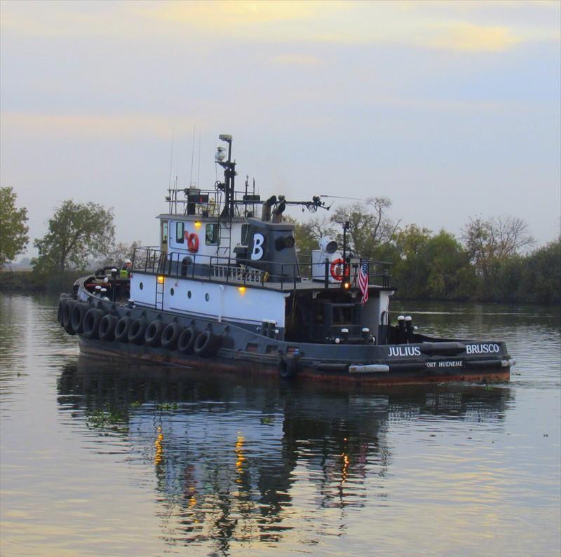 JULIUS BRUSCO - Vesseljoin