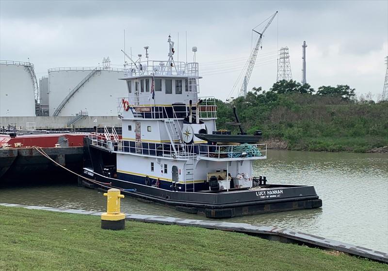 LUCY HANNAH - Vesseljoin