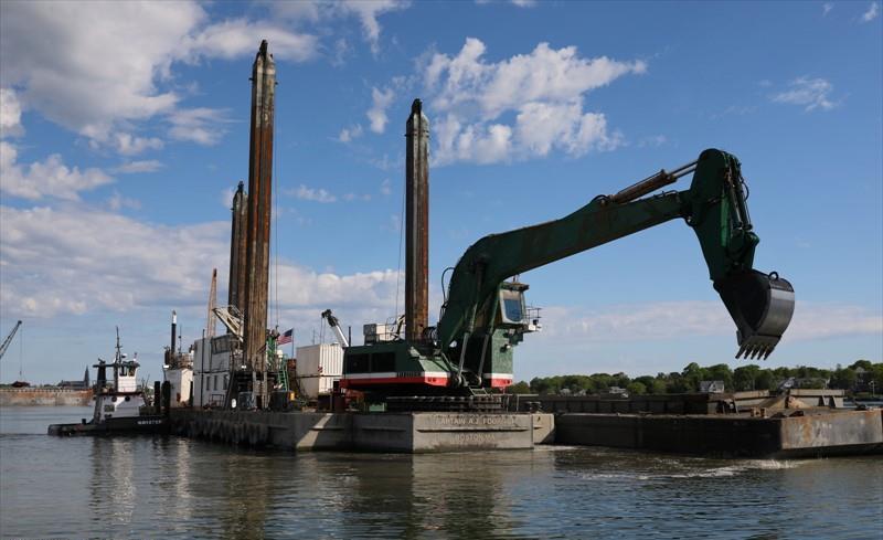 CAPT. AJ FOURNIER - Vesseljoin