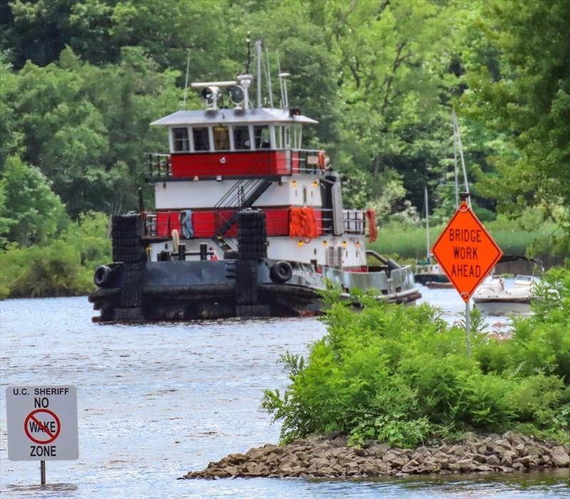 JAMES WILLIAM - Vesseljoin