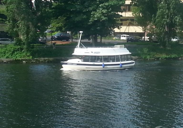 QUEENS LAUNCH - Vesseljoin