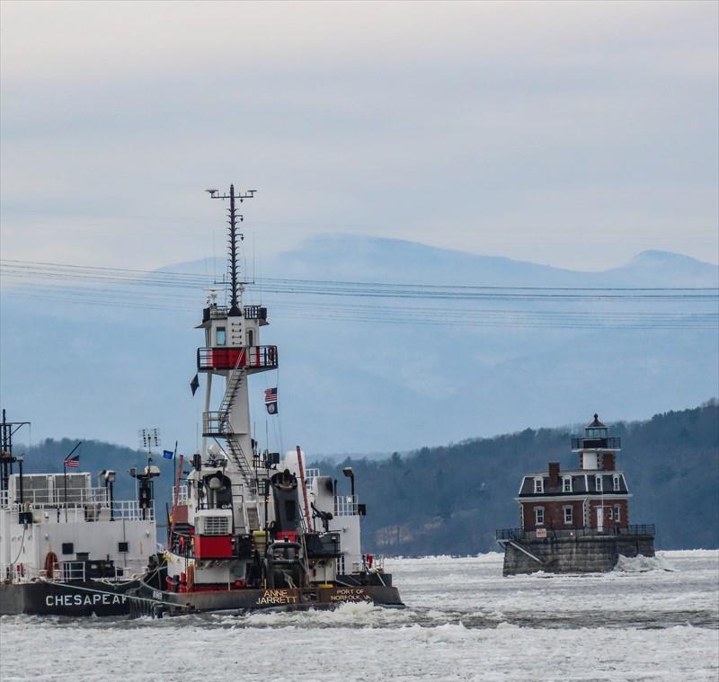 ANNE JARRETT - Vesseljoin