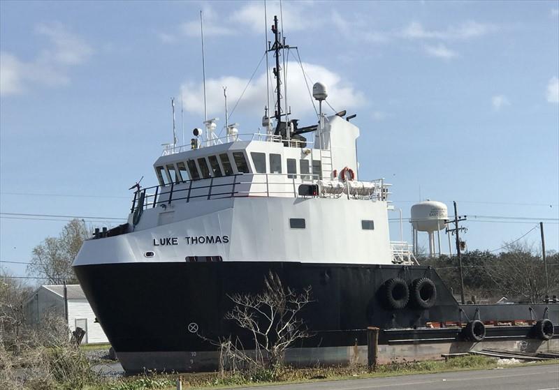 LUKE THOMAS - Vesseljoin