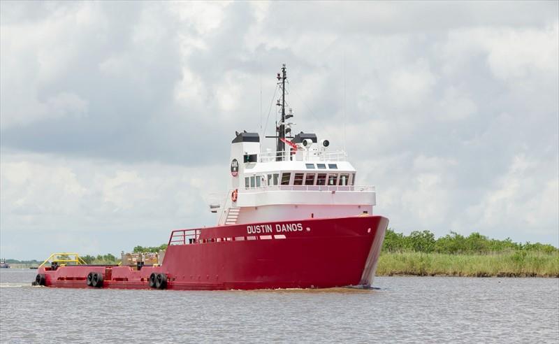 DUSTIN DANOS - Vesseljoin