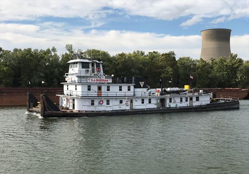 CJ QUEENAN - Vesseljoin